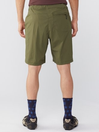 Cycling Clothing & Gear for Men & Women | REI Co-op