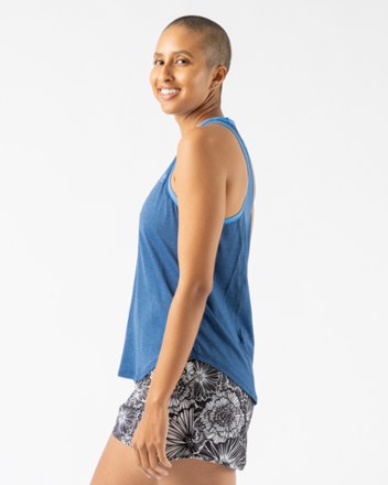 rabbit Women's Clothing | REI Co-op