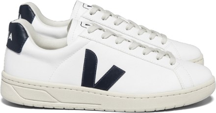 VEJA - Men's Classic Casual Footwear . Sustainable fashion and apparel.
